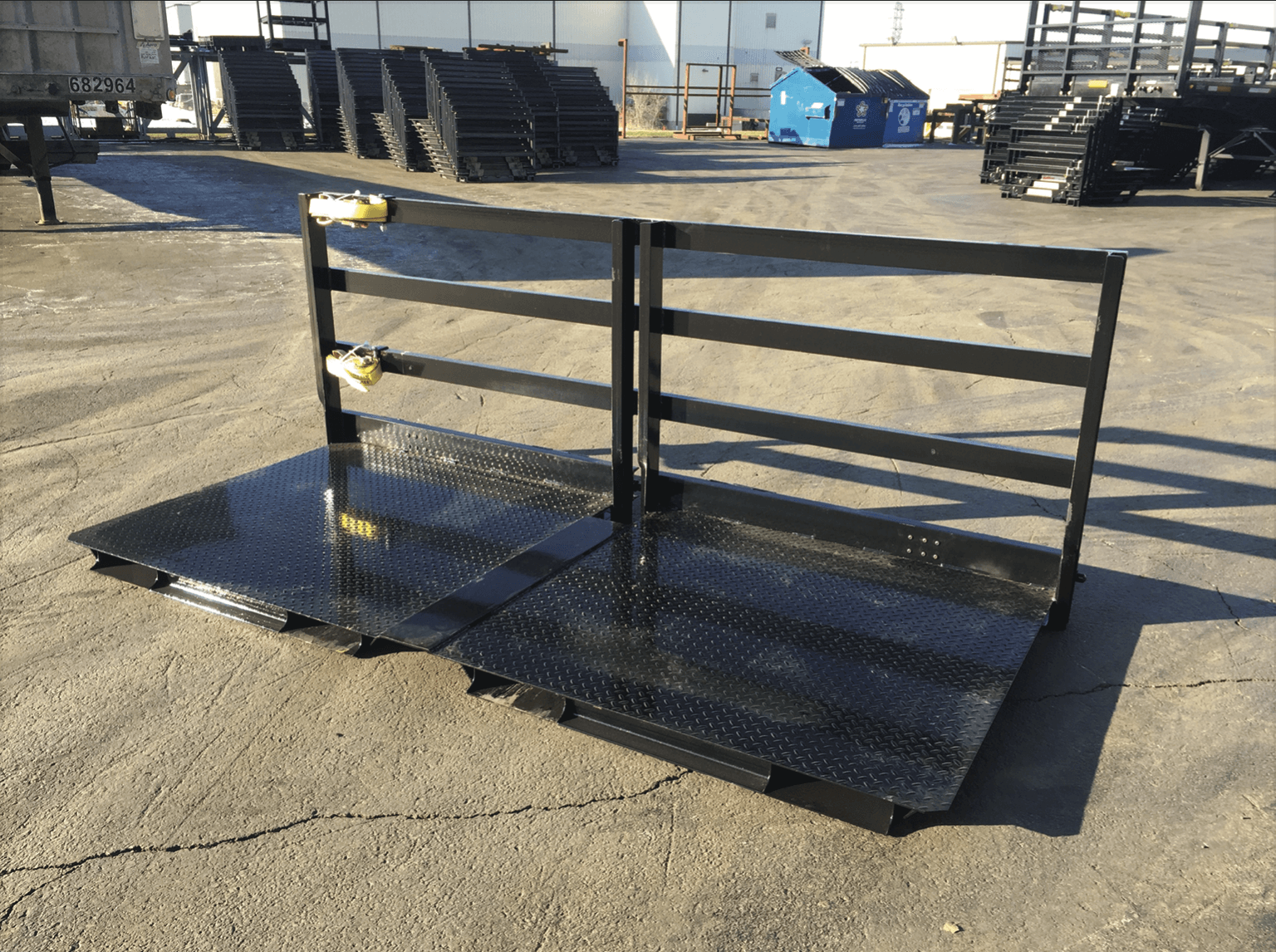 Double Wide Pallets for 1-ton Liquid Cylinders | Weldcoa